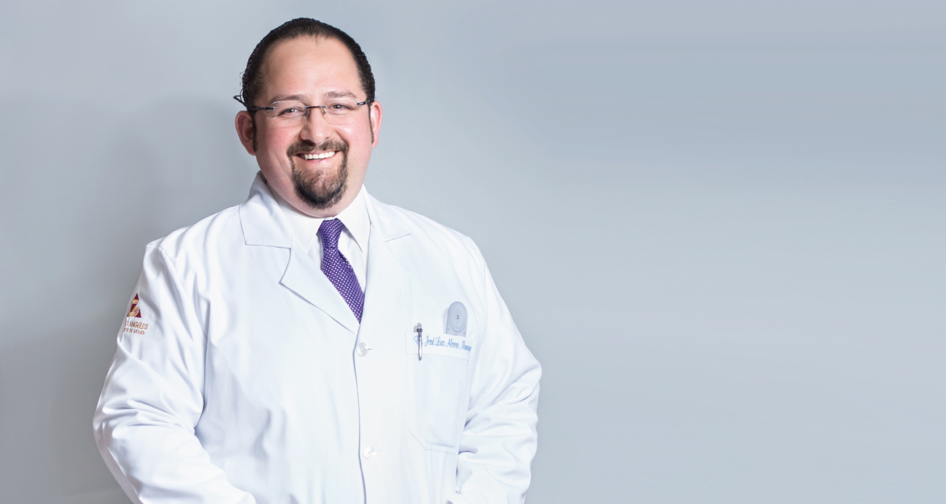 Dr. José Luis Alcocer Manrique | MujerInTime