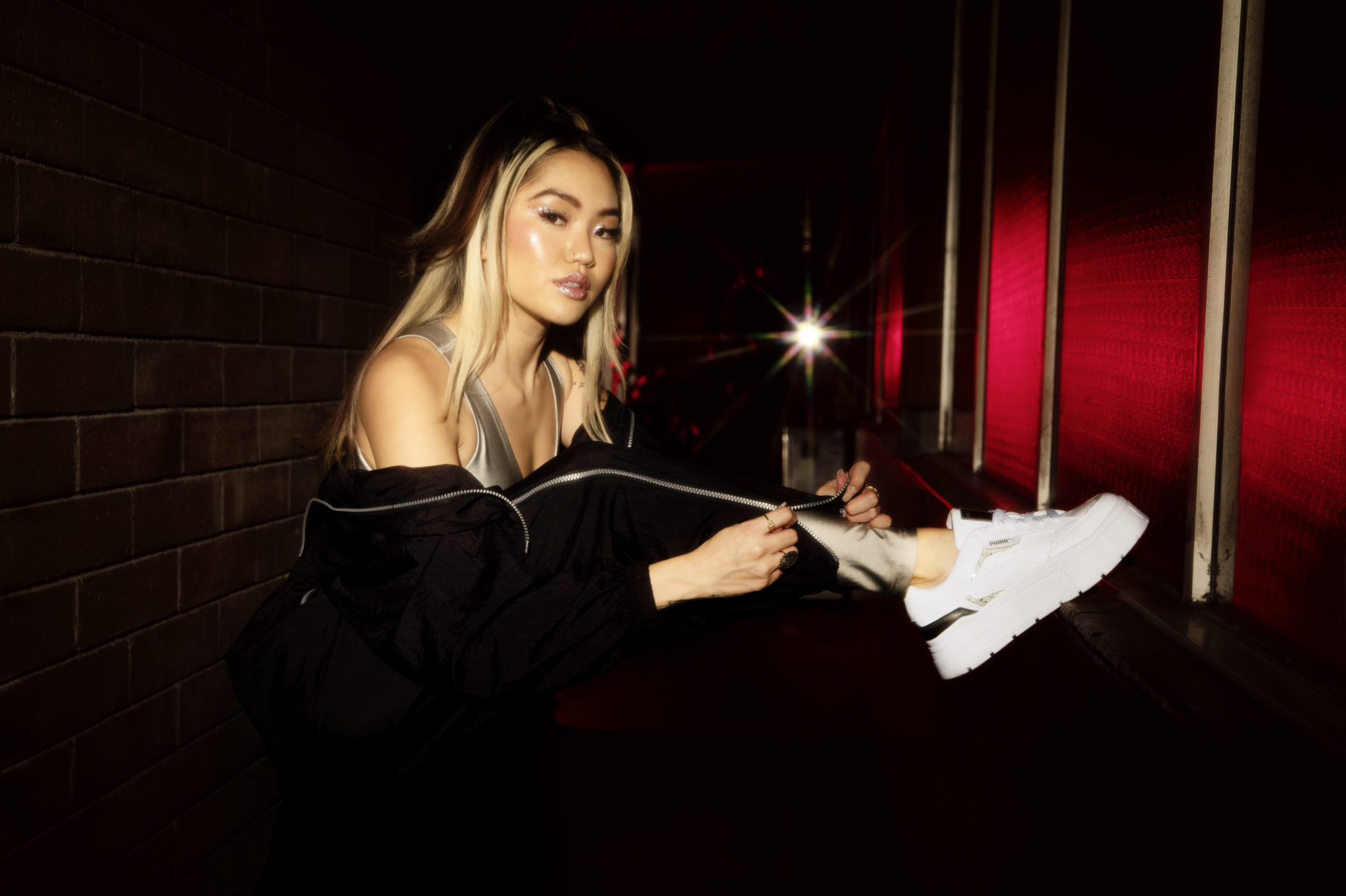 EL ESTILO URBANO MÁS SHINY CON LOS NUEVOS PUMA® MAYZE | MujerInTime